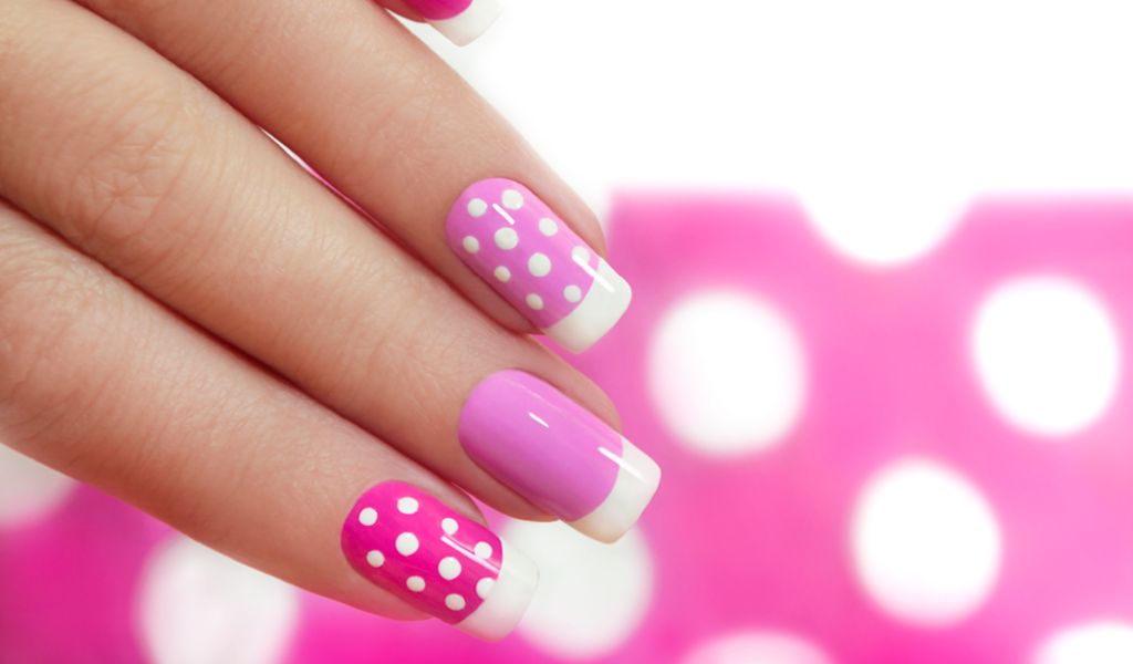 10 Designs de Unhas Simples para Arrasar em Qualquer Ocasião